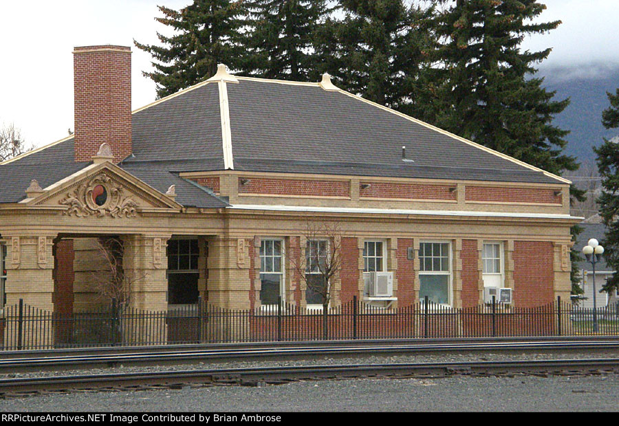 ex-NP depot